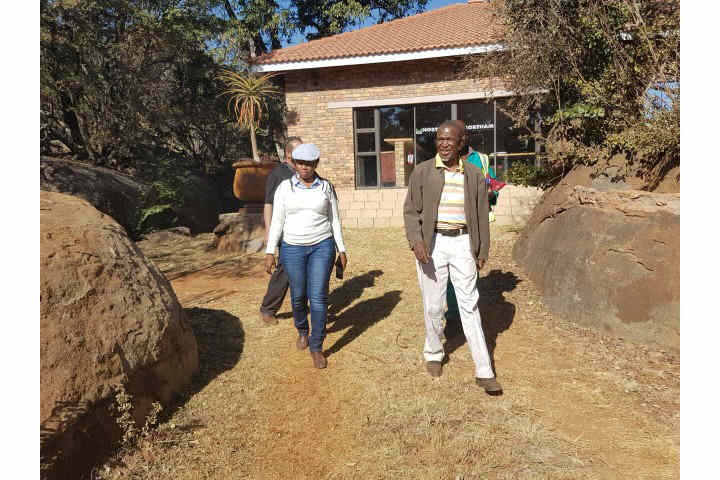 Bakoni Ba Phetla | Home